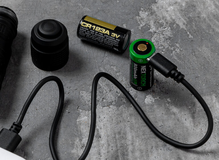 【Nextorch】手のひらに収まる高性能タクティカルライトの全貌「TA20」 | KINRYU - BLOG